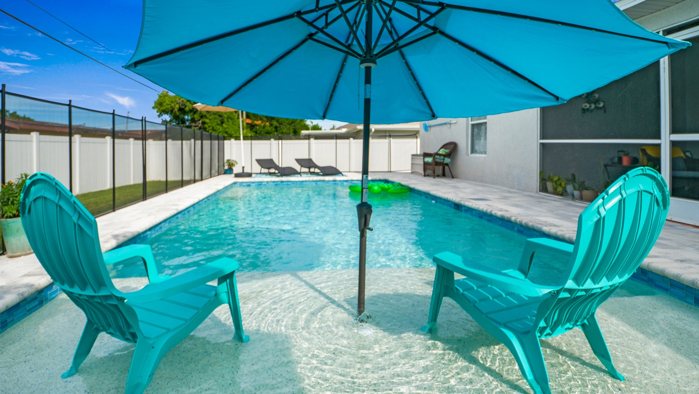 Oasis Dream Getaway Vacation Rentals - Cape Coral